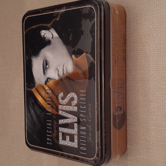 Aquarius | Toys | Special Edition 2 Deck Set Of Elvis Presley Playing ...